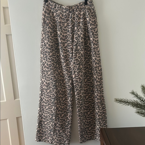 aerie | Pants & Jumpsuits | Leopard Print Wideleg Pants | Poshmark
